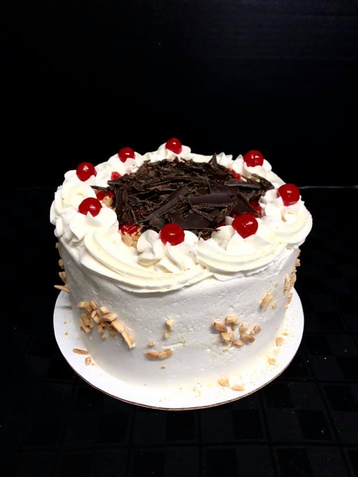 10" Round Gourmet Bakery Style Cake – The Fabulous Baking Co.
